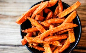Friet bakken: zo krijg je patat extra knapperig