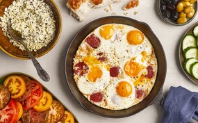 Babi ritja ritja (pittig gestoofd varkensvlees) en snelle sambal goreng ...