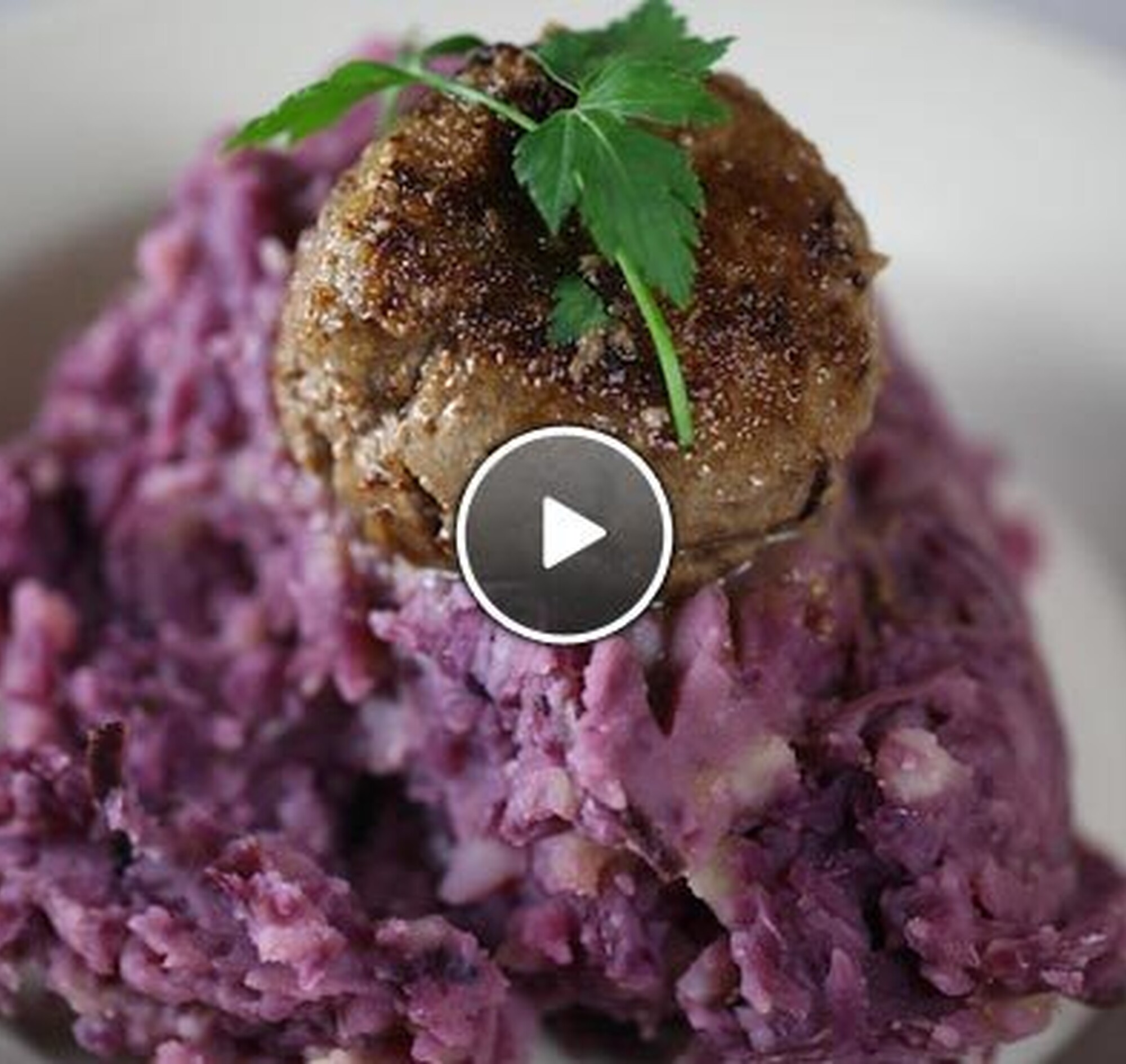 Rode kool stamppot met hachee gehaktballen recept - 24Kitchen