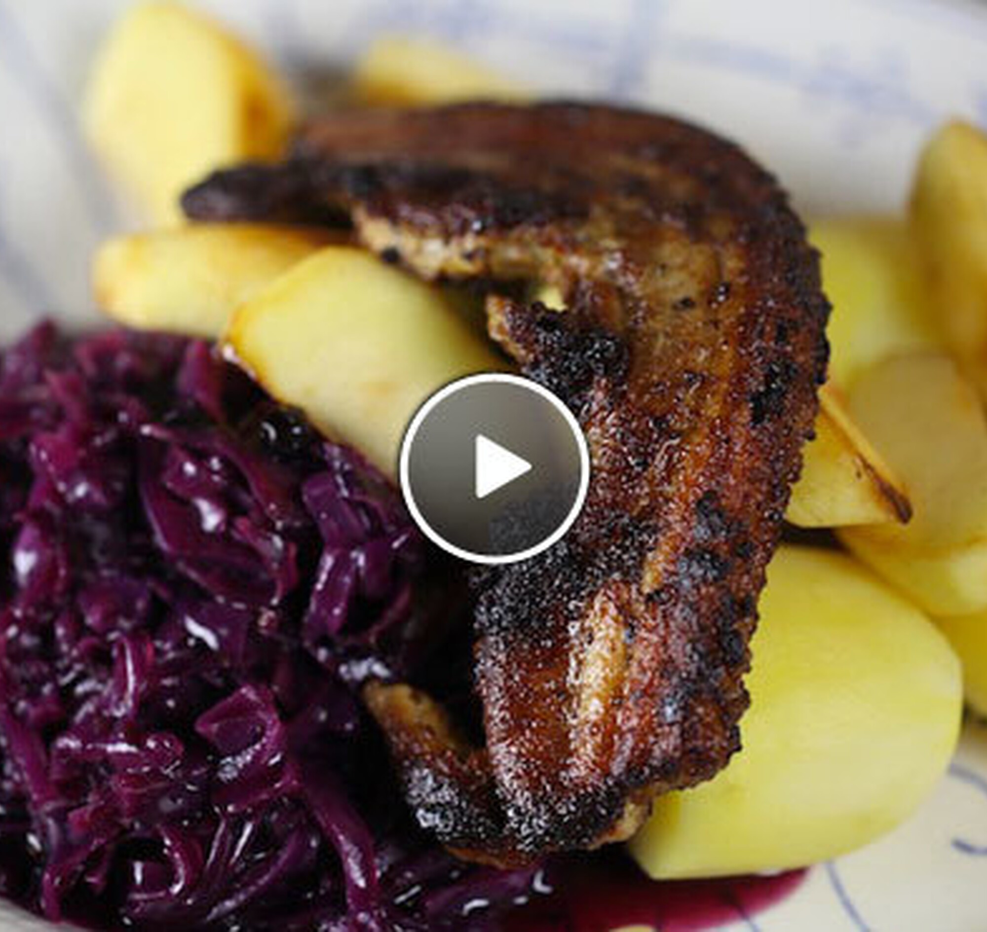 Traditionele rode kool met gebakken appeltjes en speklapjes recept ...