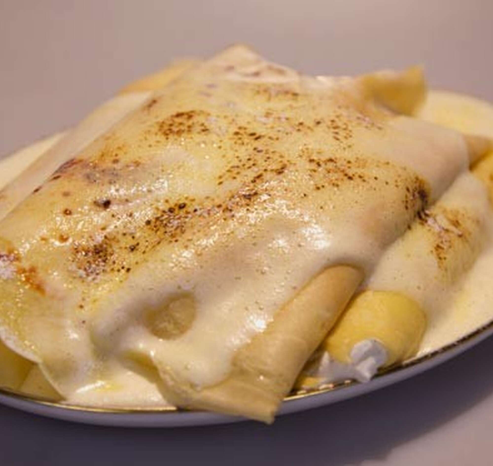 Gevulde flensjes met sabayon recept - 24Kitchen