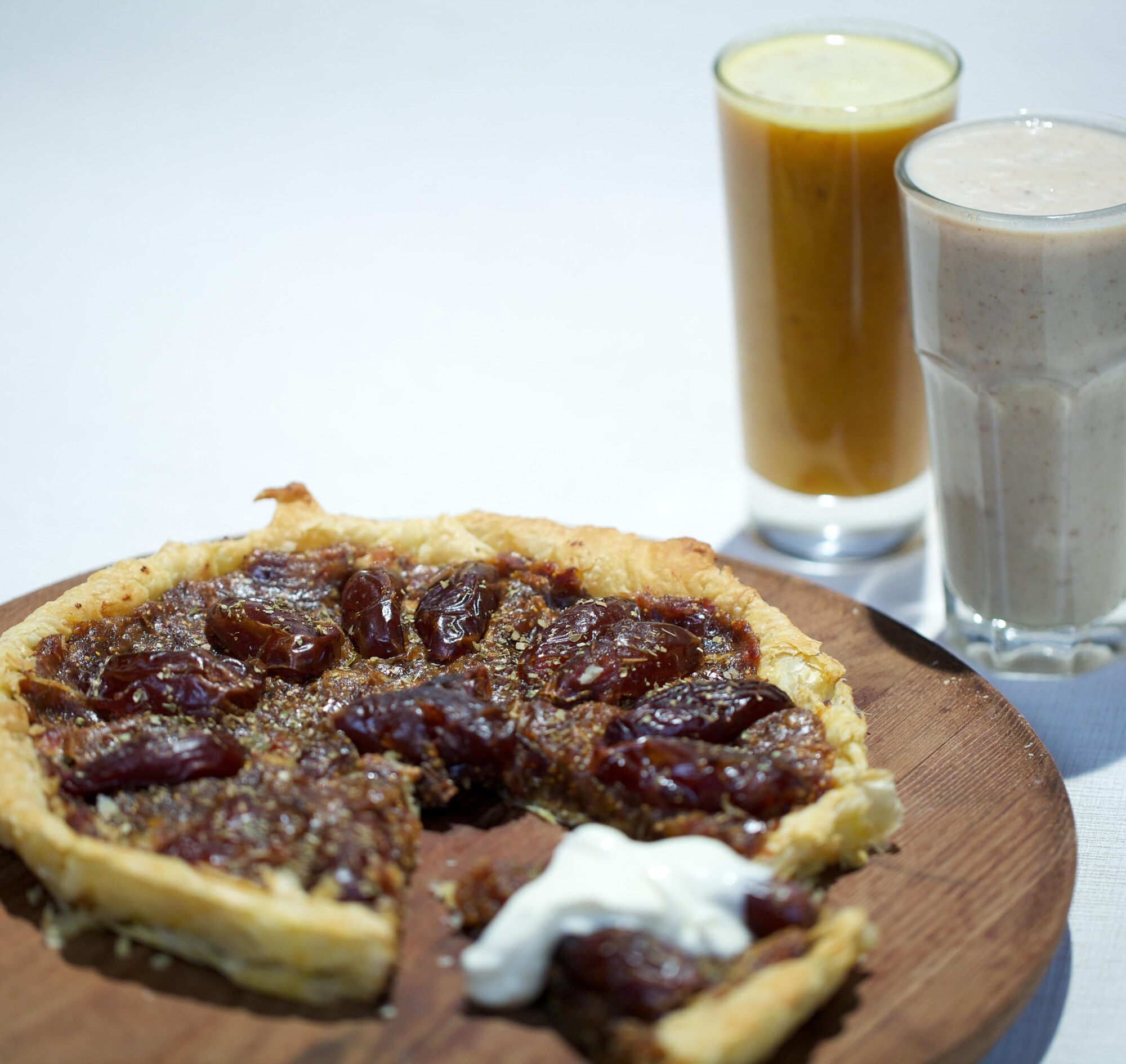 Dadeltaart uit Tolga & dadelshake met sinaasappelsap en dadelshake met ...