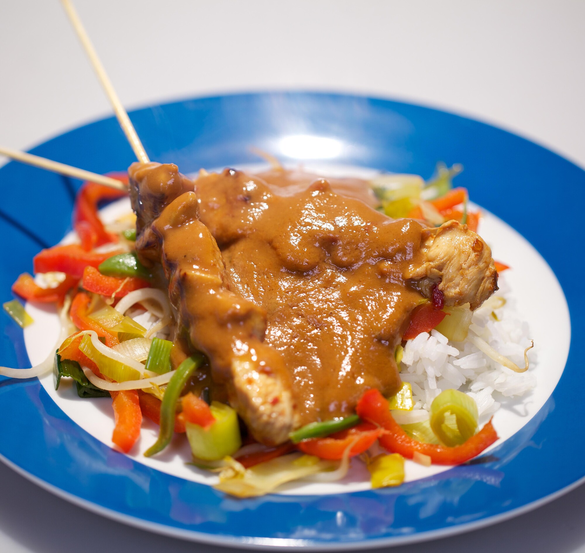 Saté met pindasaus recept - 24Kitchen