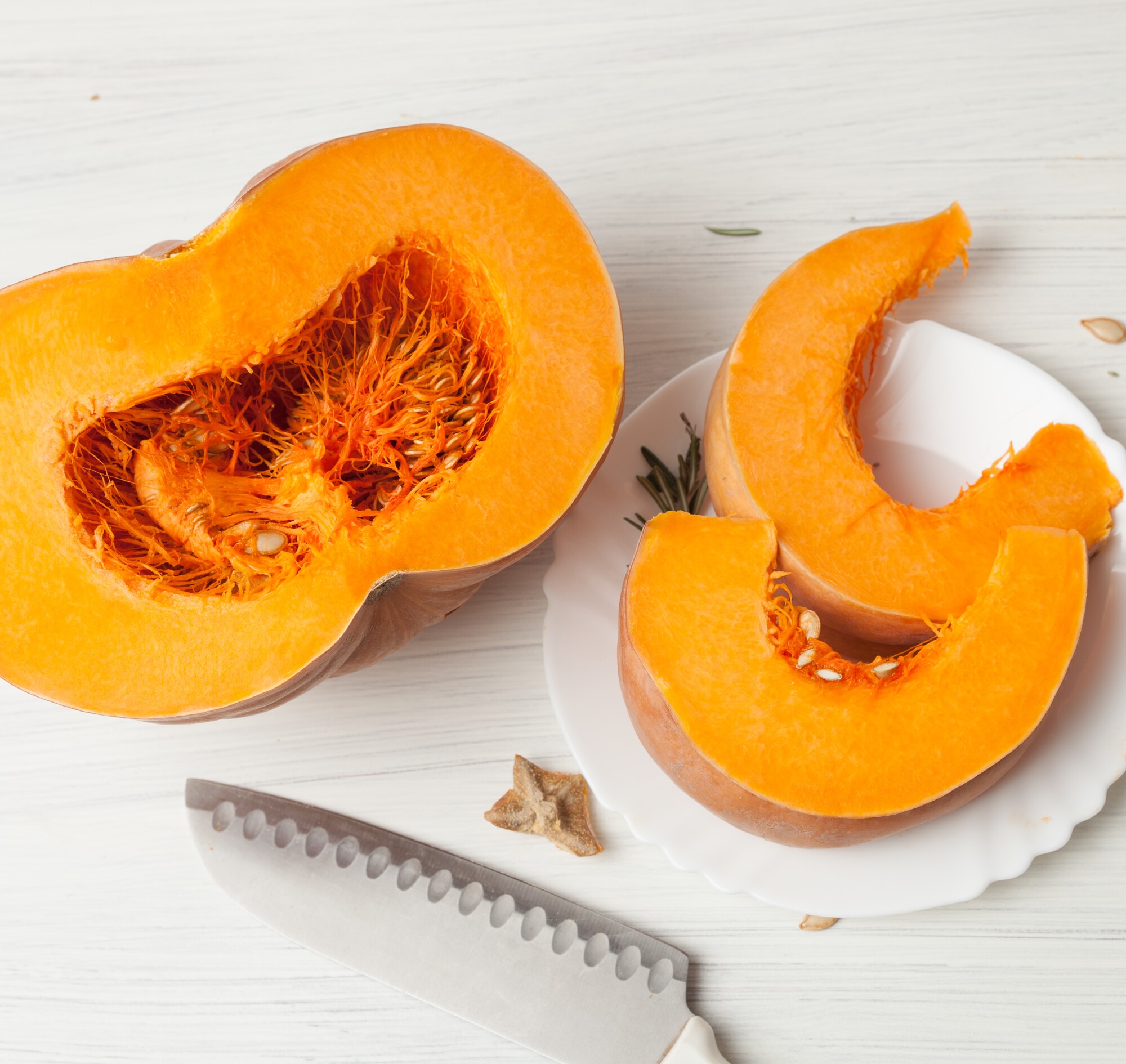 Pompoen schillen en snijden: zo doe je dat! I 24Kitchen