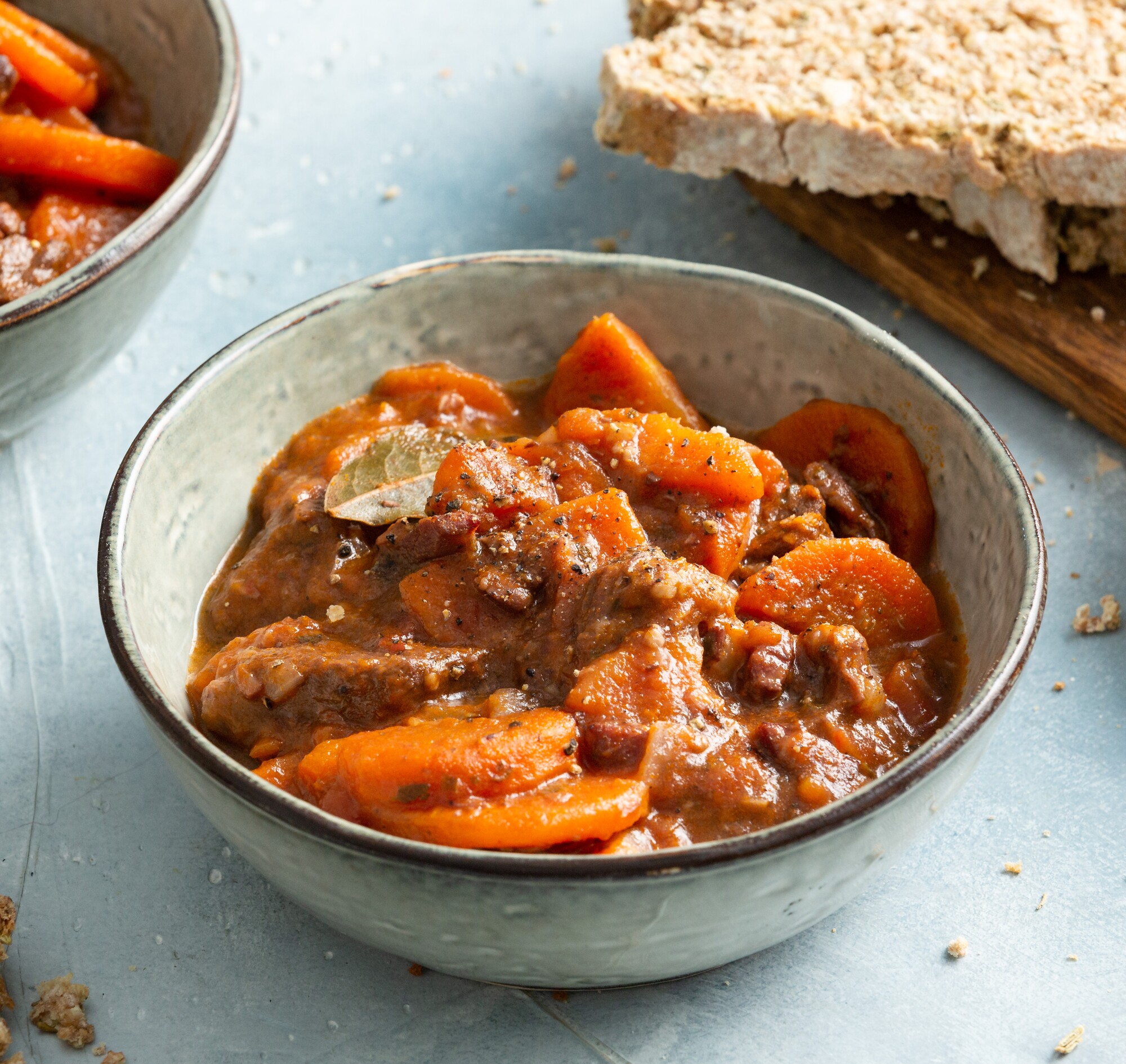 Provençaals stoofvlees uit de oven met easy peasy brood | 24Kitchen