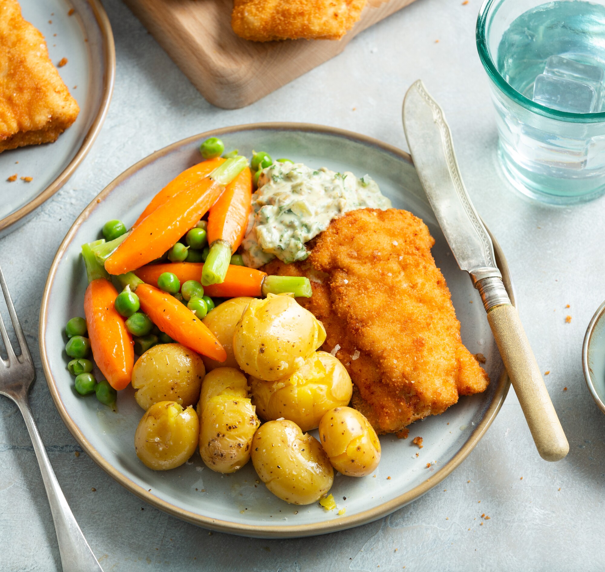 Vissticks van heilbot met remouladesaus en groenten recept - 24Kitchen