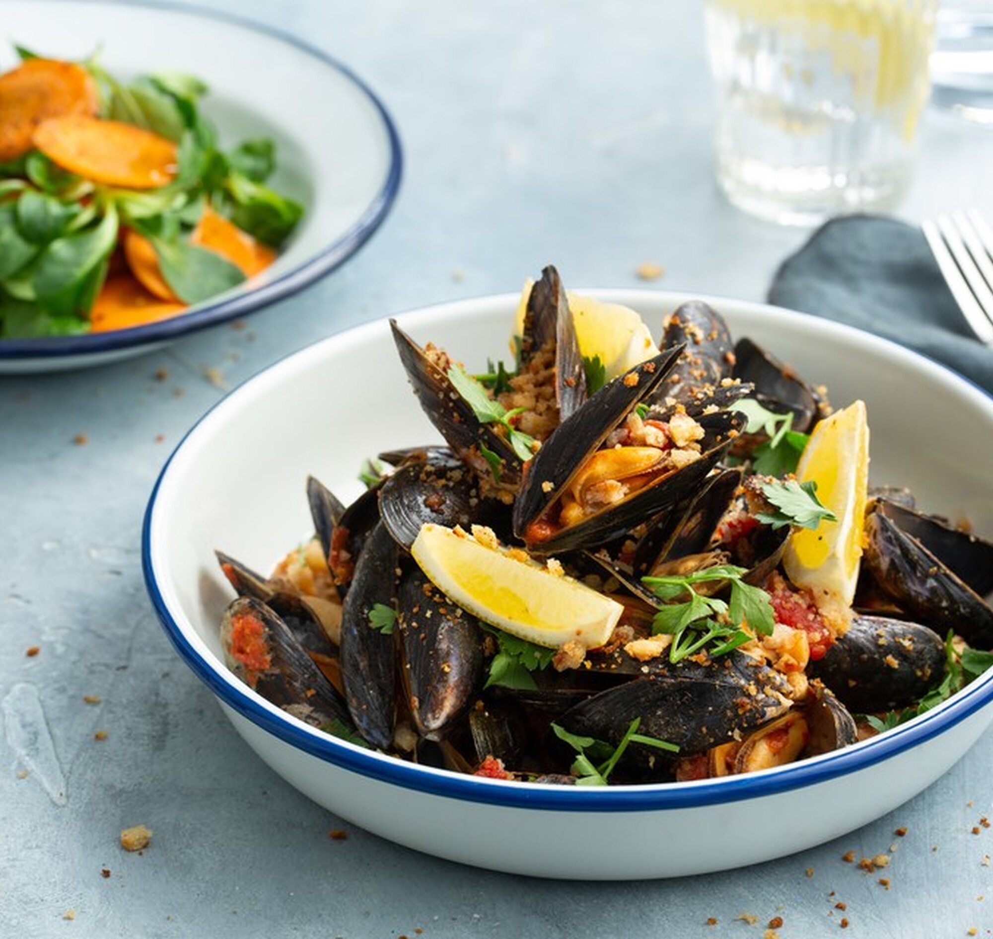 Mosselen-recept: 8 x mosselen uit de pan op verschillende manieren ...