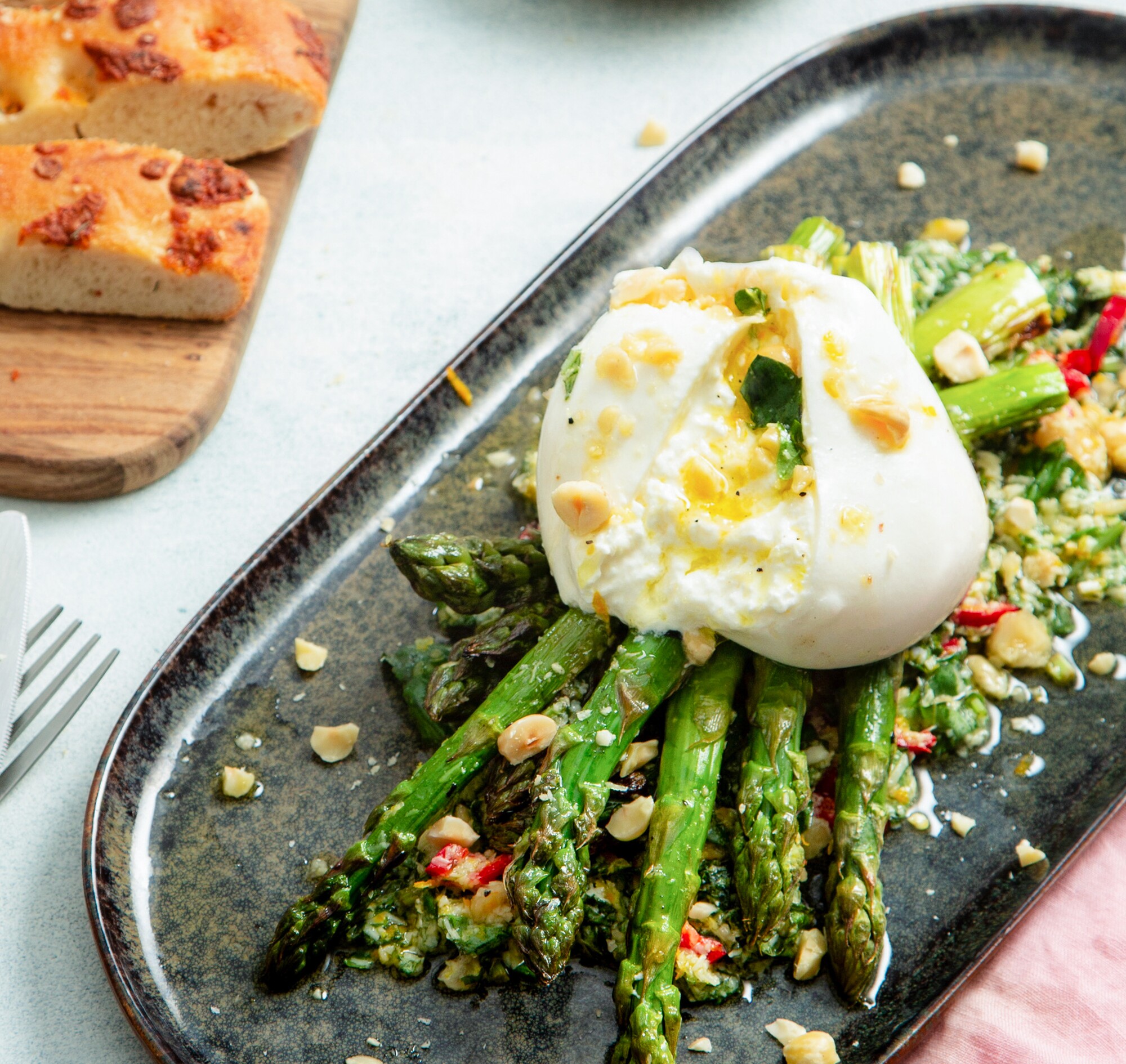 Groene asperges met burrata - 24Kitchen