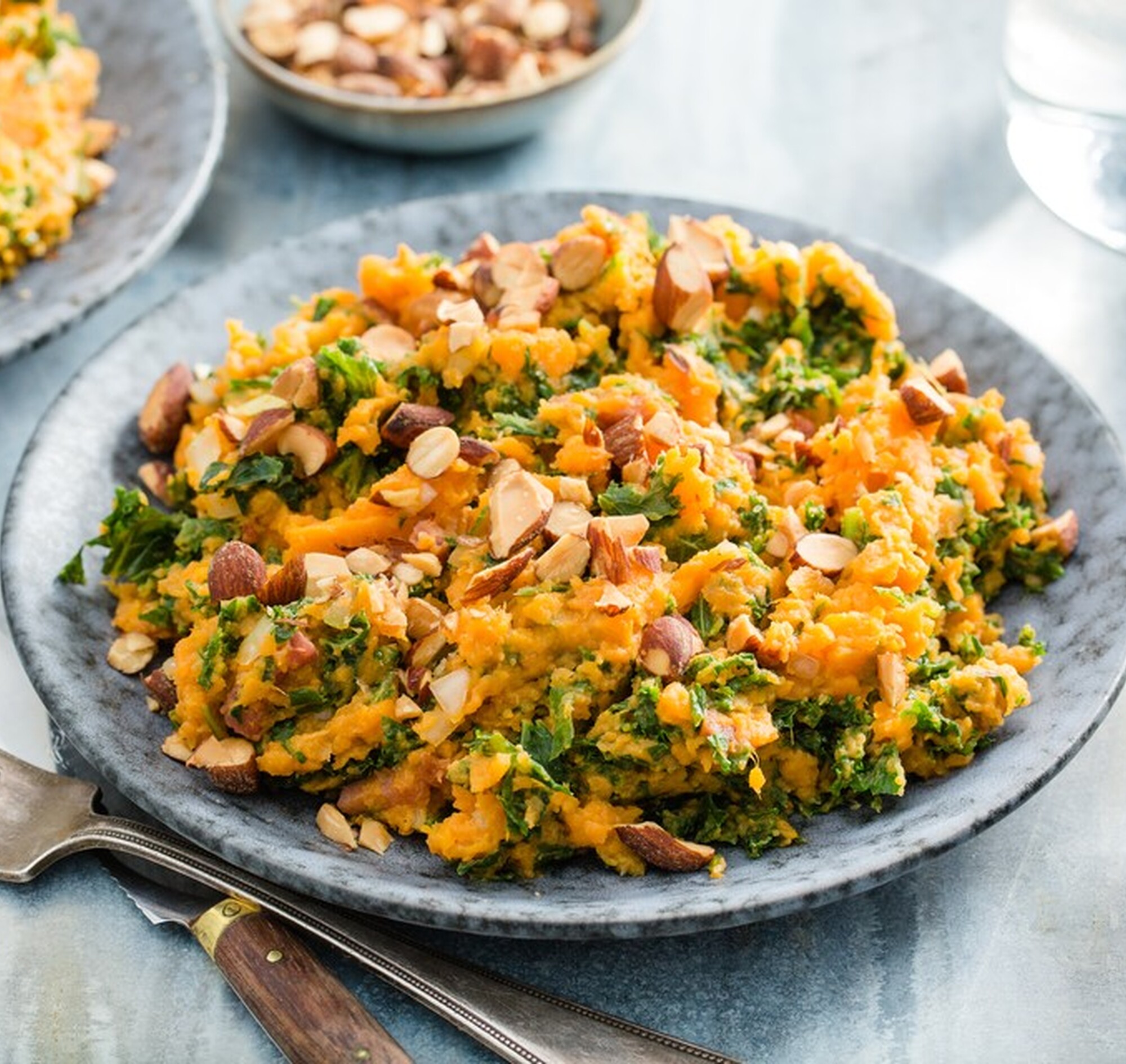 Pompoenstamppot met amandelen en feta | 24Kitchen | 24kitchen