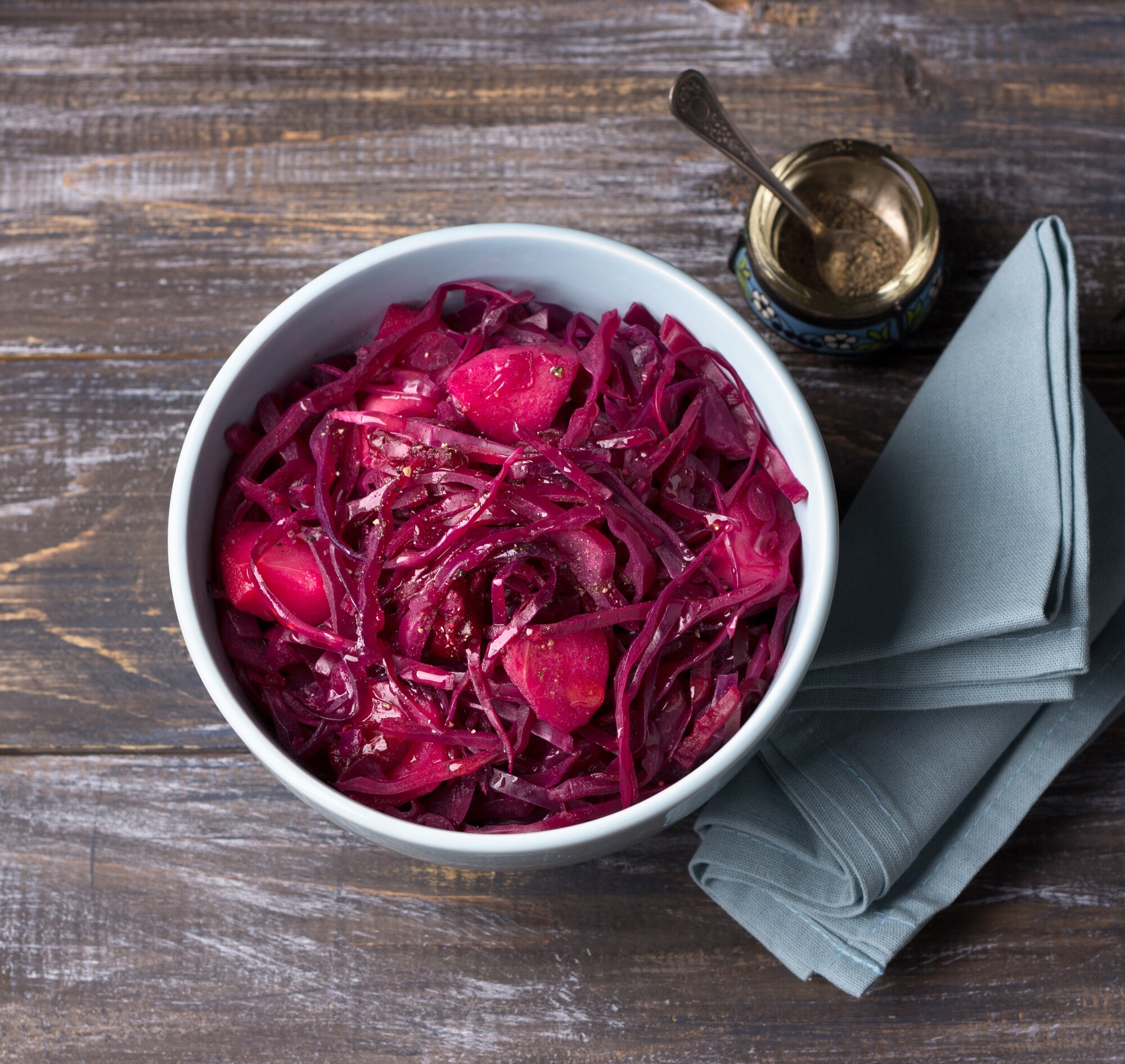 Rode kool - Basisrecept met appeltjes! | 24Kitchen