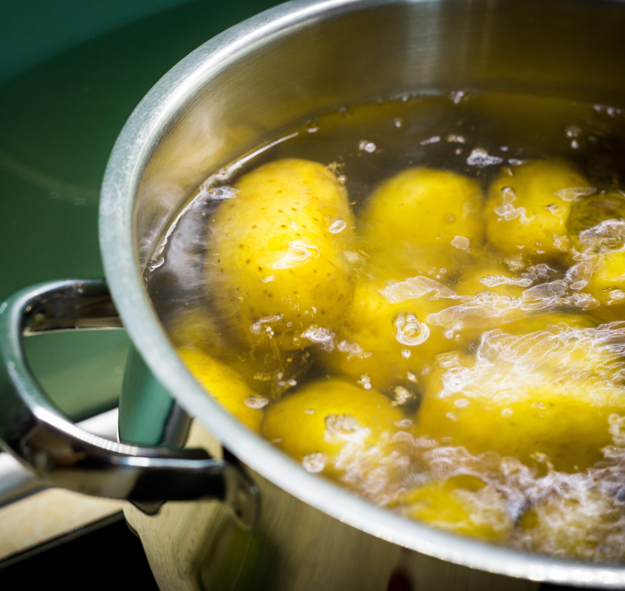 Aardappels koken: beter beginnen met koud of warm water? - 24Kitchen