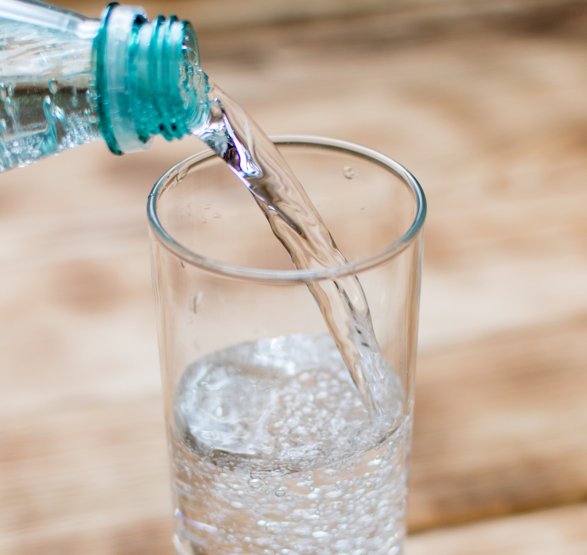 Waarom smaakt bruisend water anders dan plat water? - 24Kitchen