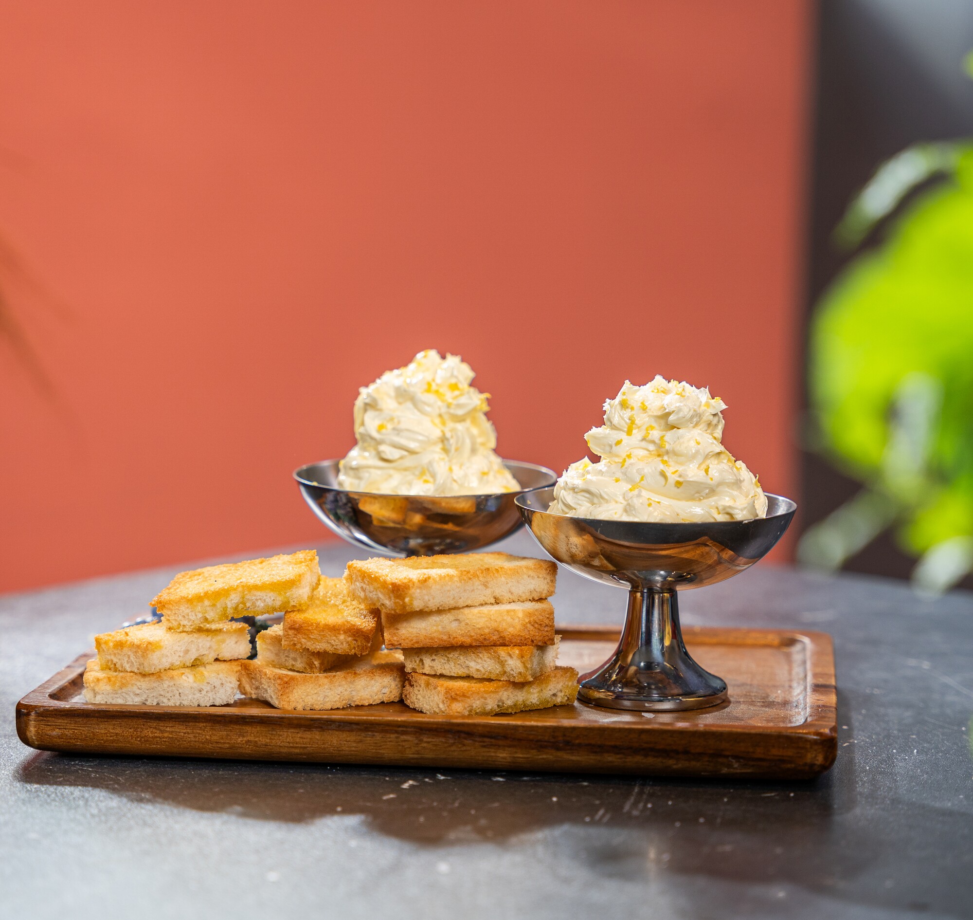 Opgeklopte citroenboter recept - 24Kitchen