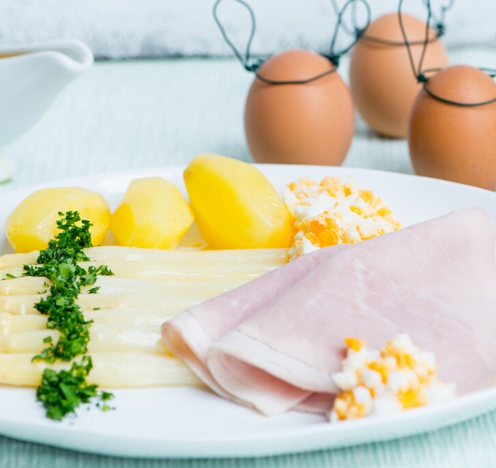 Asperges op traditionele manier: hét recept met beenham | 24Kitchen