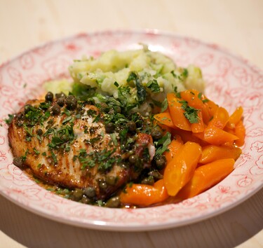 Scholfilet met frisse botersaus en slastamppot recept - 24Kitchen