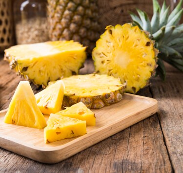 Mysterie ontrafeld: om deze reden prikt verse ananas bij veel mensen in ...