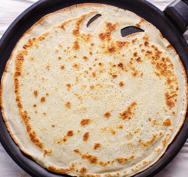 Franse chef deelt beroemd recept voor hartige crepes met ham en kaas ...