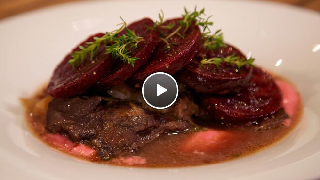 Gestoofde kalfswang met bietenvariatie recept - 24Kitchen