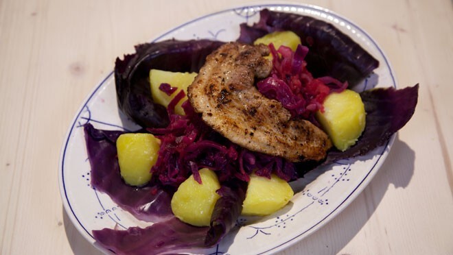 Rode kool met appel en spek recept - 24Kitchen