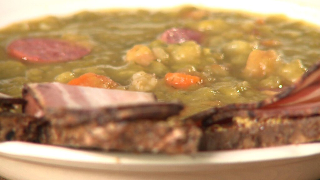 Traditionele erwtensoep - Recept | 24Kitchen