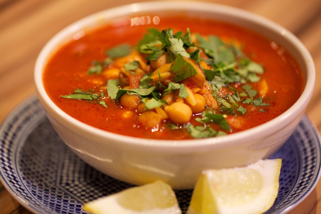 Tunesische kruidige soep met lamsvlees recept - 24Kitchen