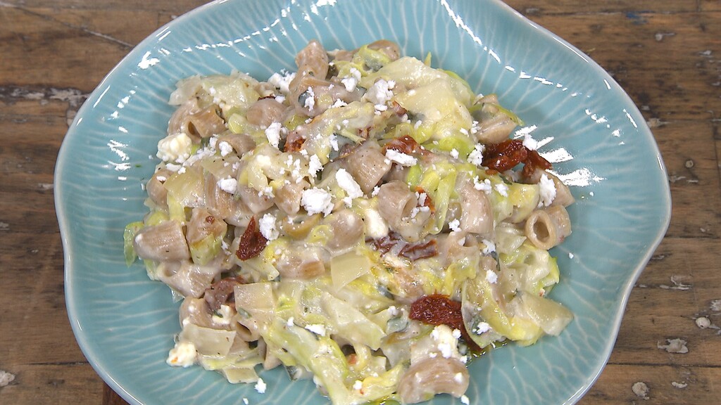 Spitskool in saliesaus recept - 24Kitchen