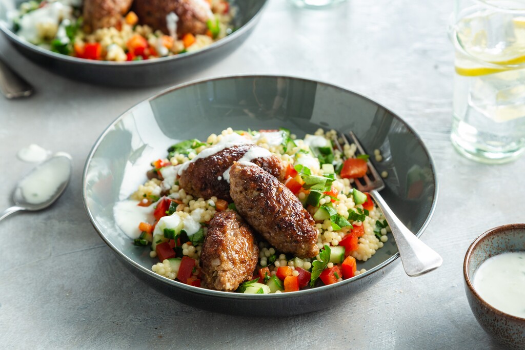 Köfte met couscoussalade en tzatziki - 24Kitchen