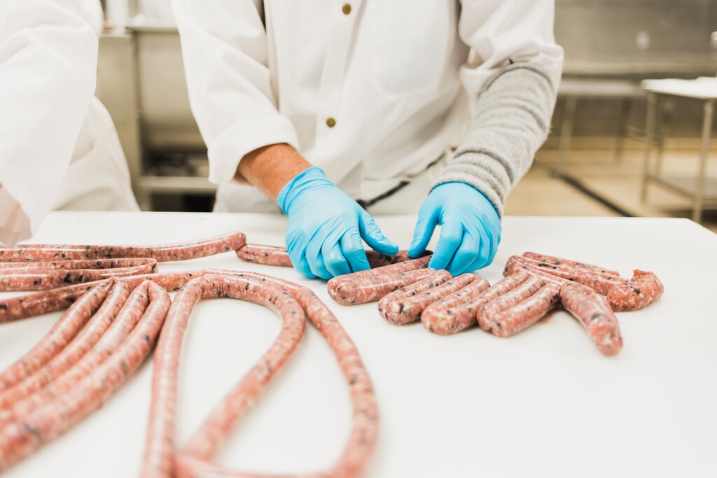 Nederlandse slagerijen beboet voor toevoegen van verboden stof - 24Kitchen
