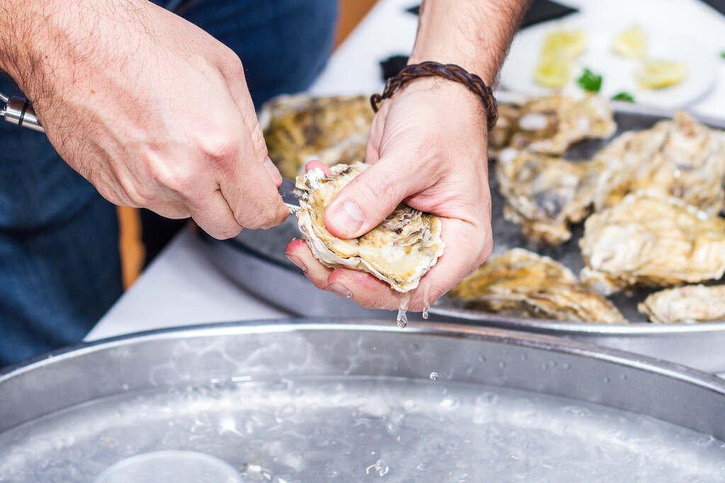 Hoe open je een oester? - 24Kitchen
